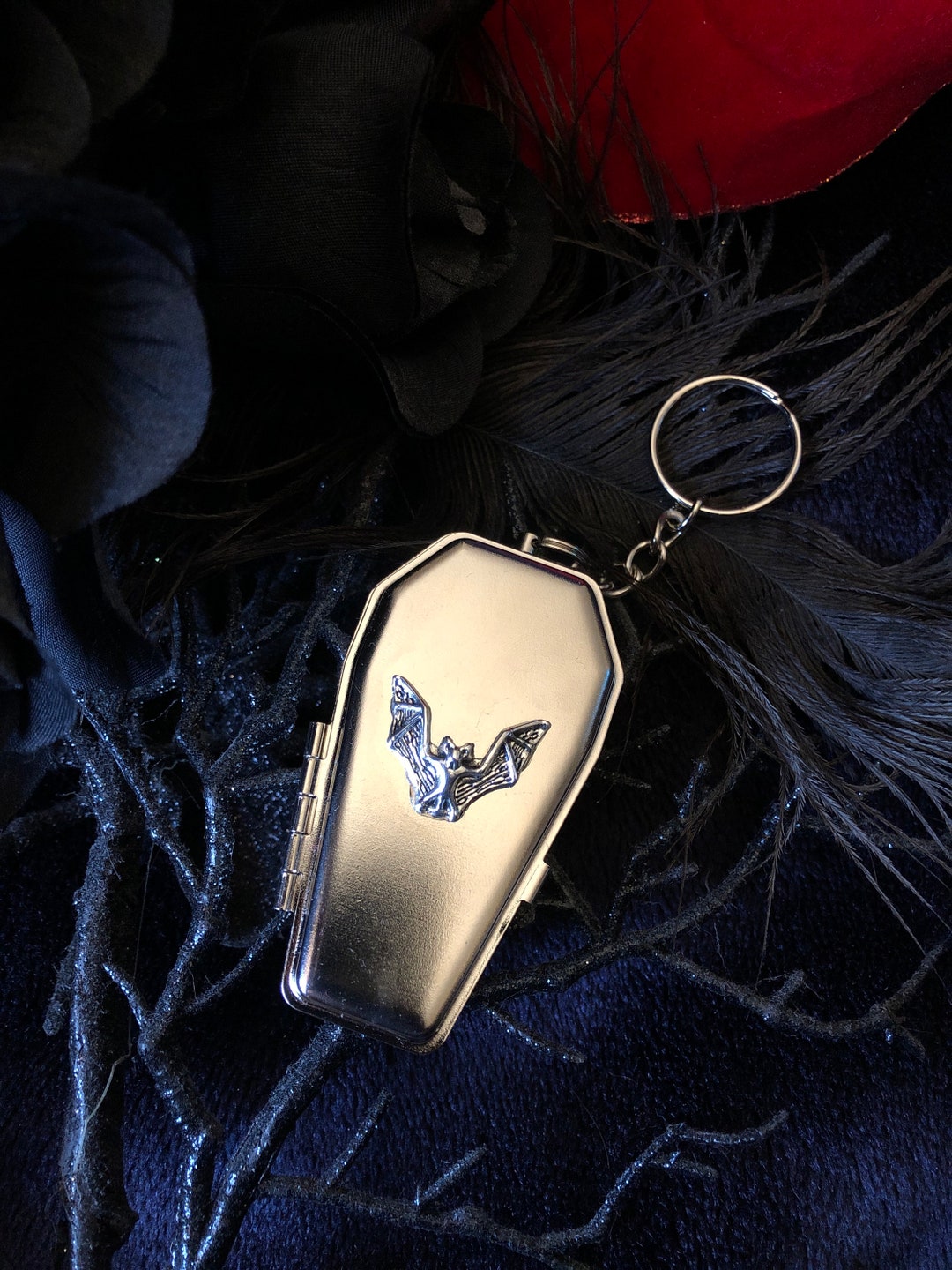 Coffin Keychain | Portable Ashtray | Goth Coffin Tinplate Cigarrete ...