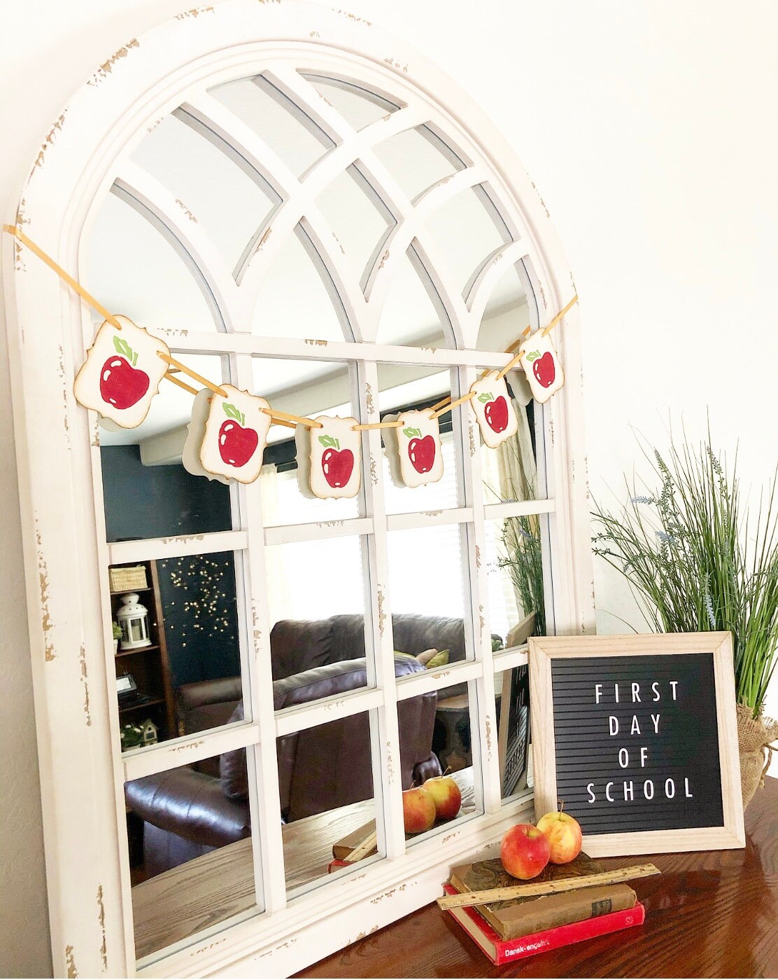Apple Banner, Back to School Decoration - Etsy