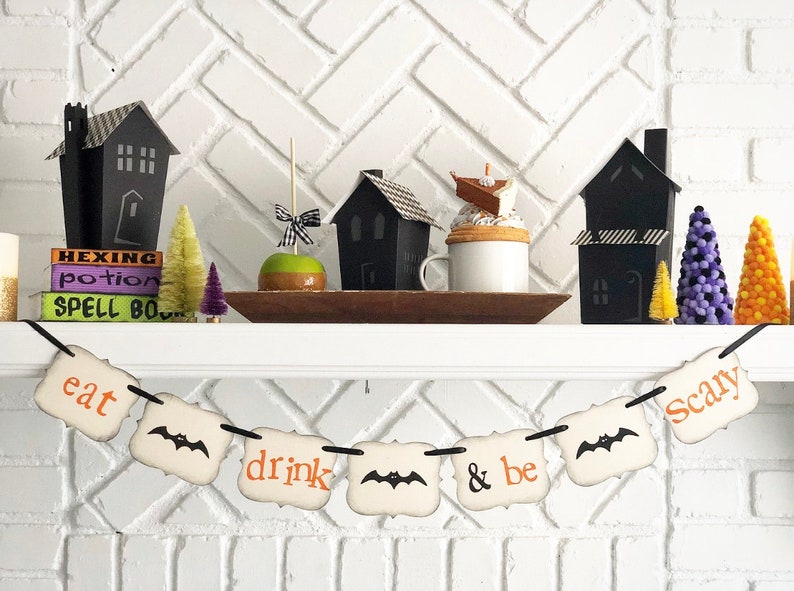 Halloween Decoration EAT DRINK & Be SCARY Painted Banner Sign Garland ...