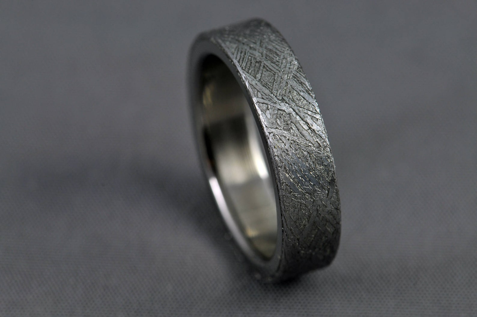 Meteorite Titanium Wedding Ring Engagement Ring Gibeon - Etsy UK