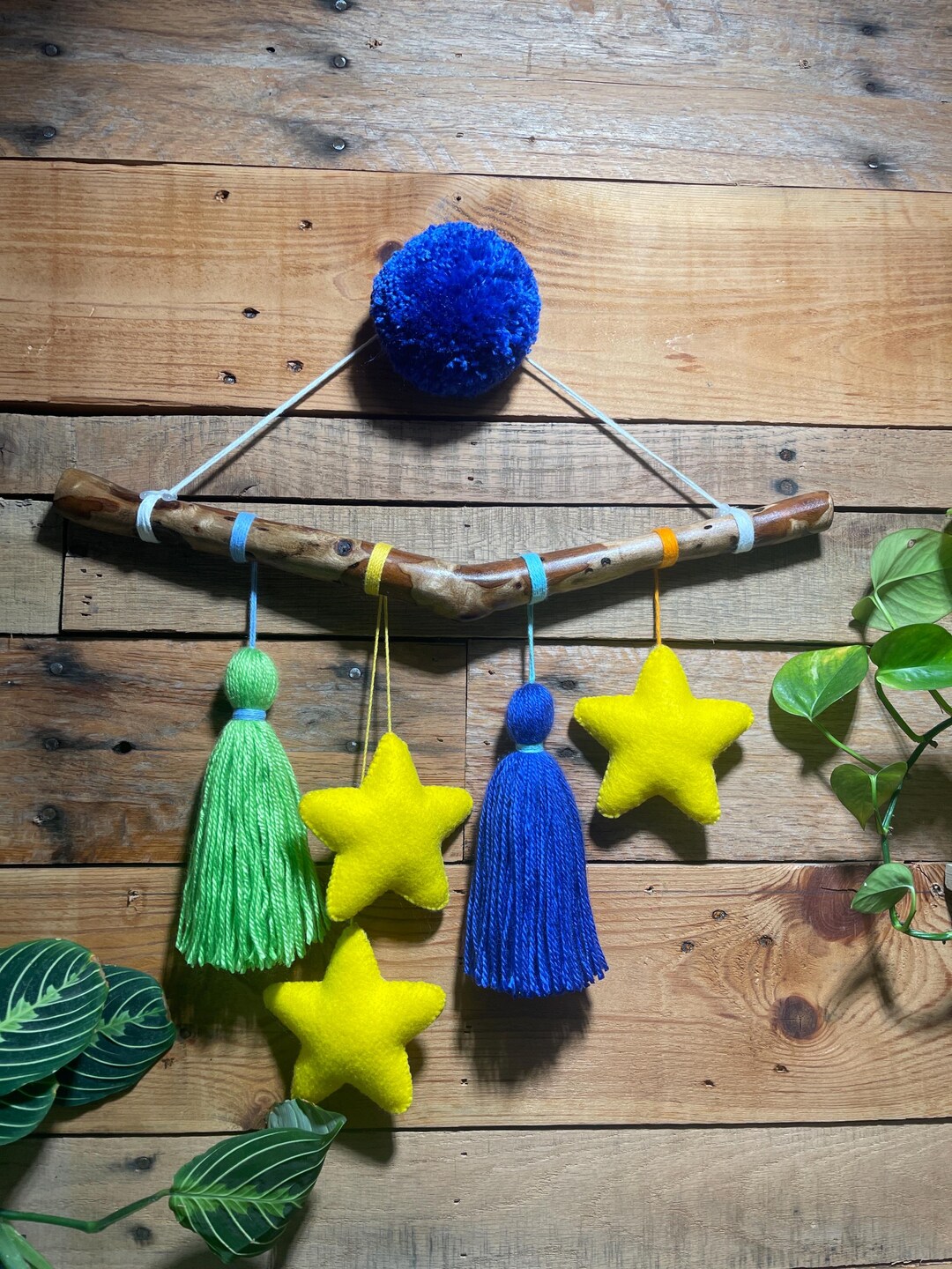 Bluey Inspired Wall Hanging on Polished Wood Blue and Green - Etsy