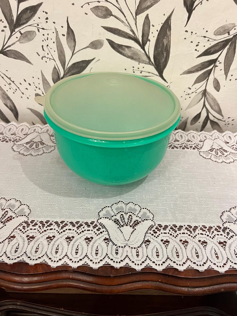 Vintage Tupperware Jadeite Green 3-piece Crisp It Lettuce Keeper Bowl ...