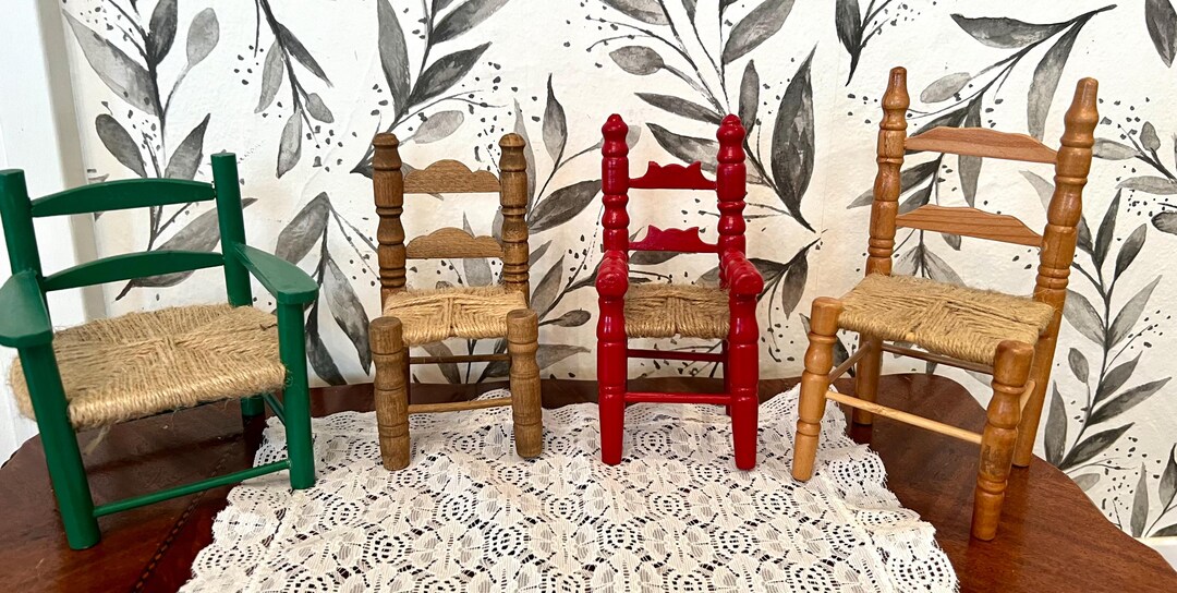 Vintage Set of 4 Wooden Doll Chairs With Rush Woven Seats - Etsy