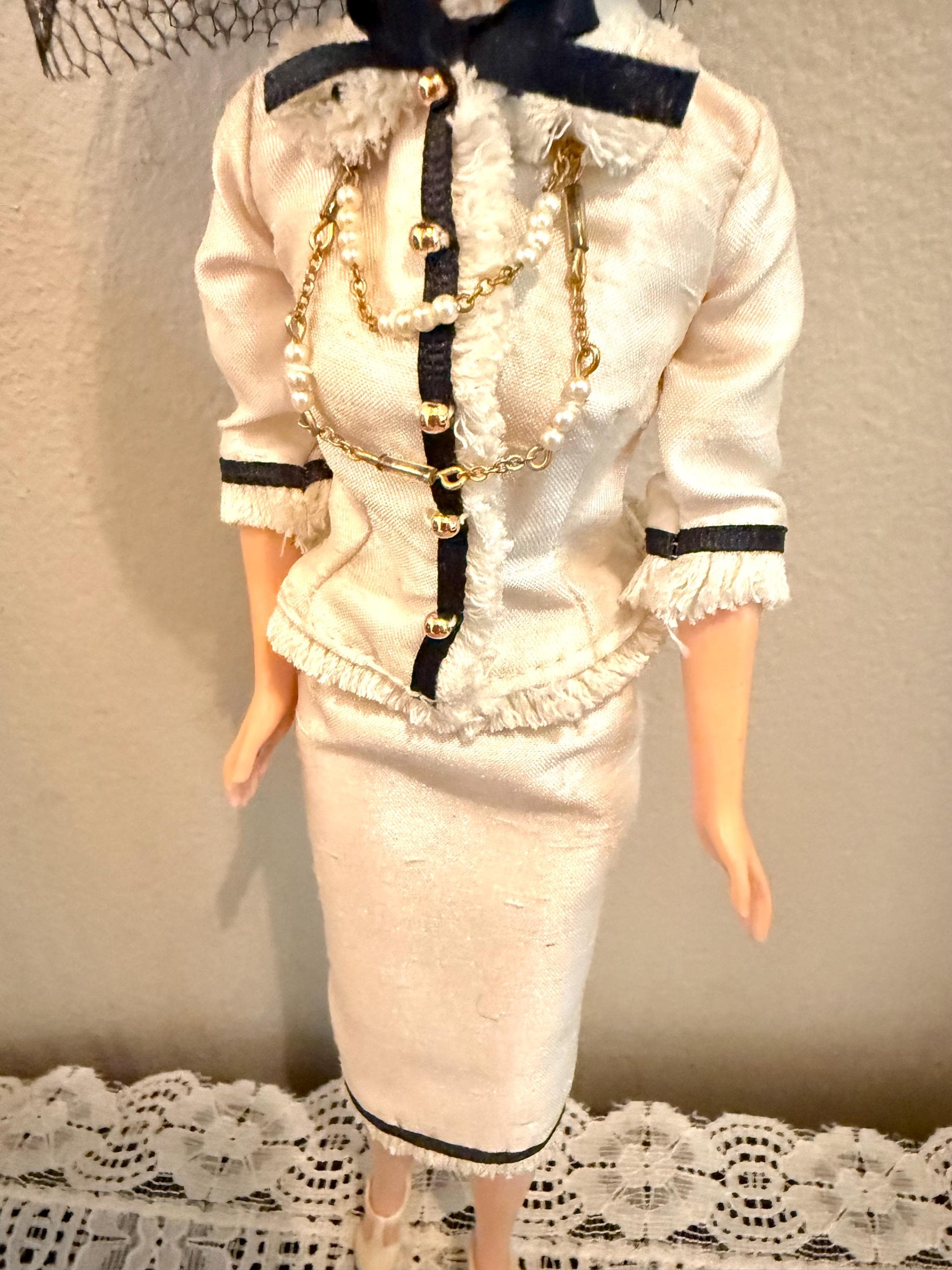 Spring in Tokyo Barbie/ City Seasons /mattel 1998 - Etsy