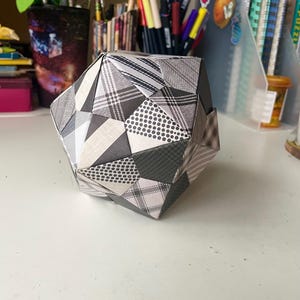 Origami Icosahedron D20 Decoration - Etsy
