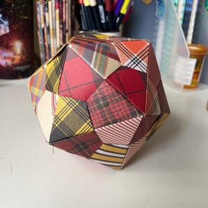 Origami Icosahedron D20 Decoration - Etsy