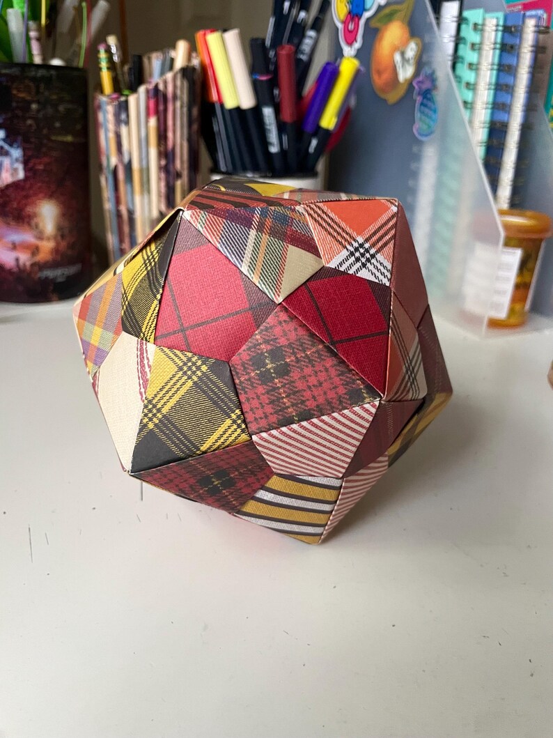 Origami Icosahedron D20 Decoration - Etsy