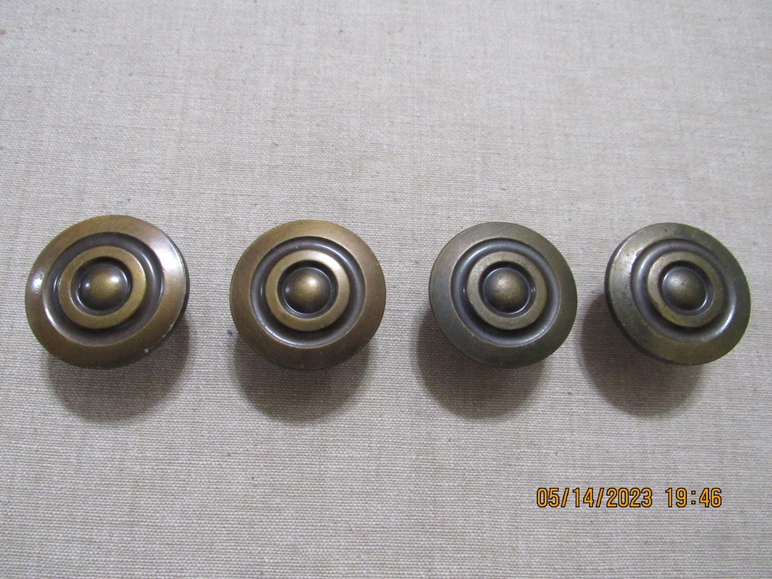 4 Round Cabinet Drawer Pulls Circle Center 1 1/2 Inch Across - Etsy
