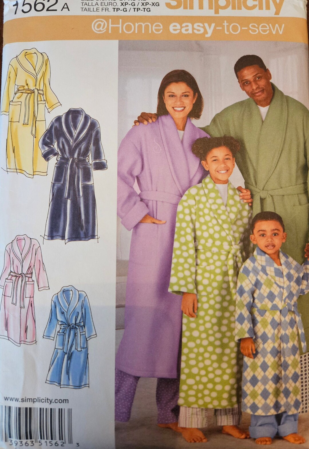Simplicity R10400/1562 Family Fleece Robes, Fabric Belts Childs or ...