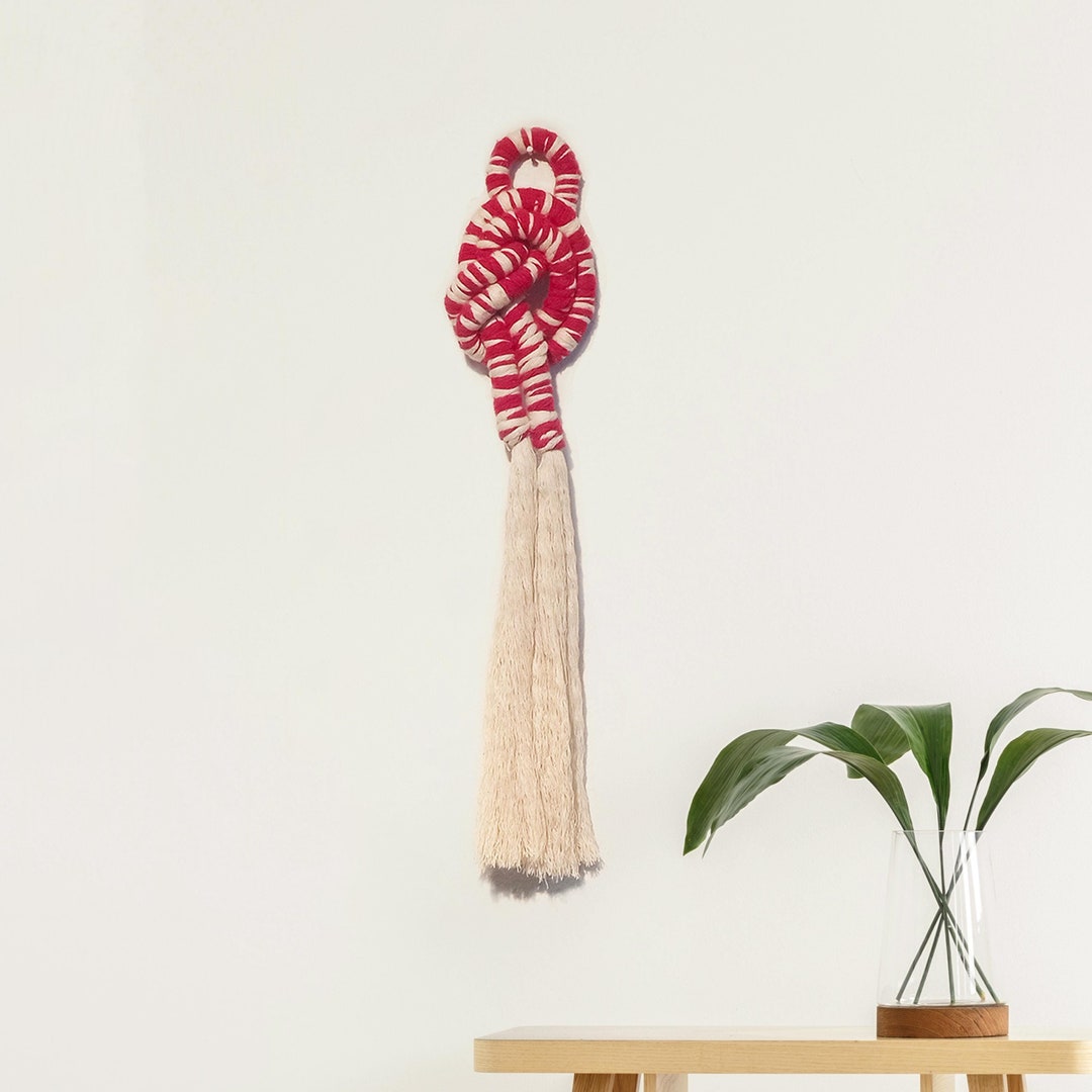 Red White Loop De Loop Knot Fiber Art , Candle and Wall Decor for ...