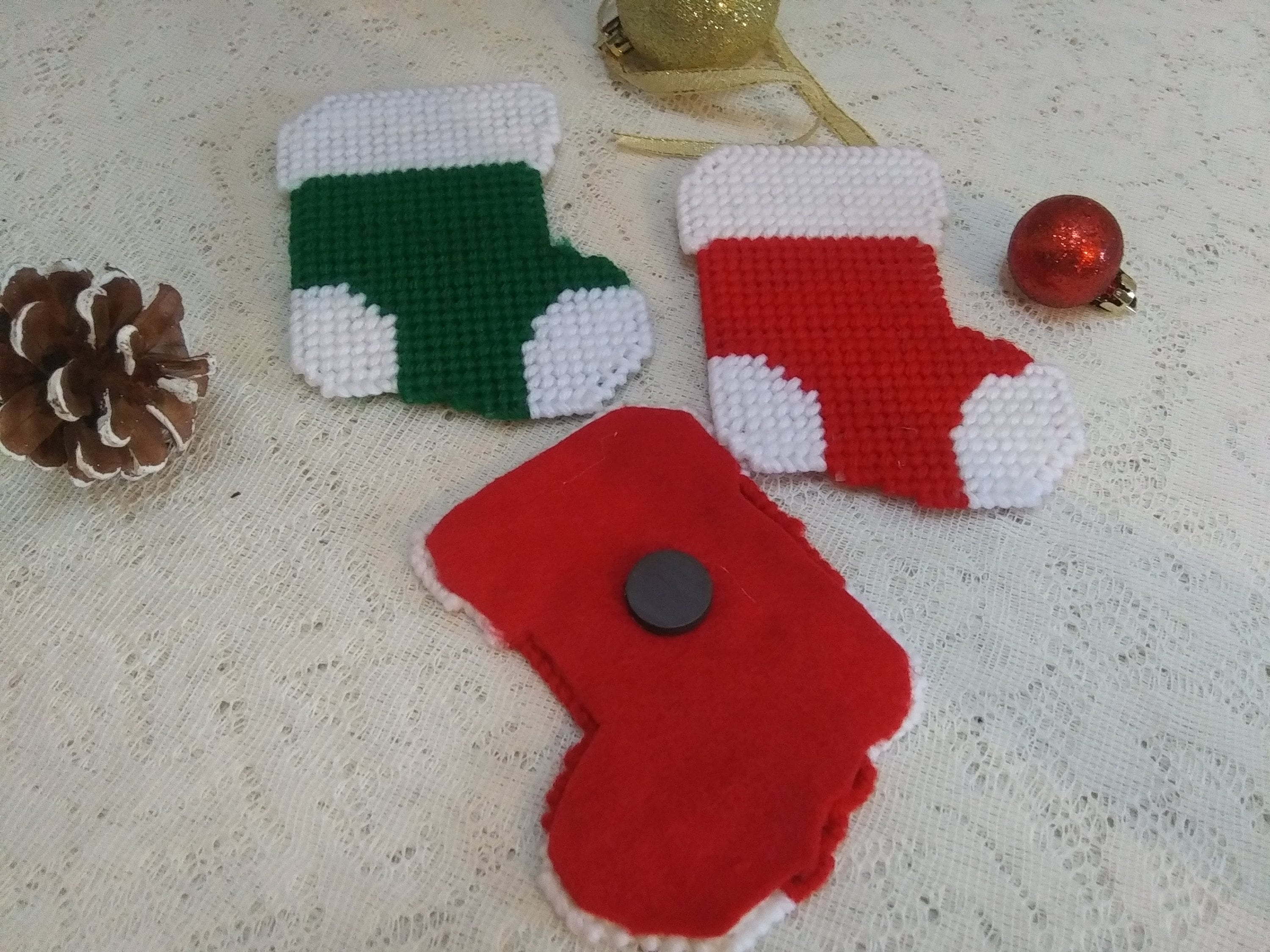 Red Green and White Christmas Holiday Plastic Canvas Refrigerator ...