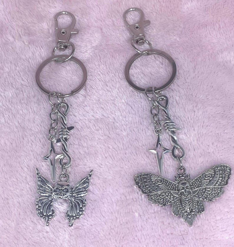 Skull Butterfly / Dragonfly Barbed Wire Y2k Star Swivel Hook Keychain ...