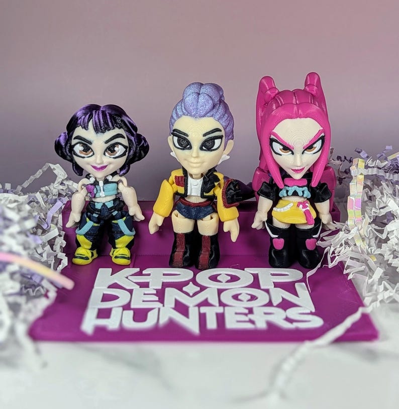 Kpop MINI Figurine Gift Set With Display Stand - Etsy