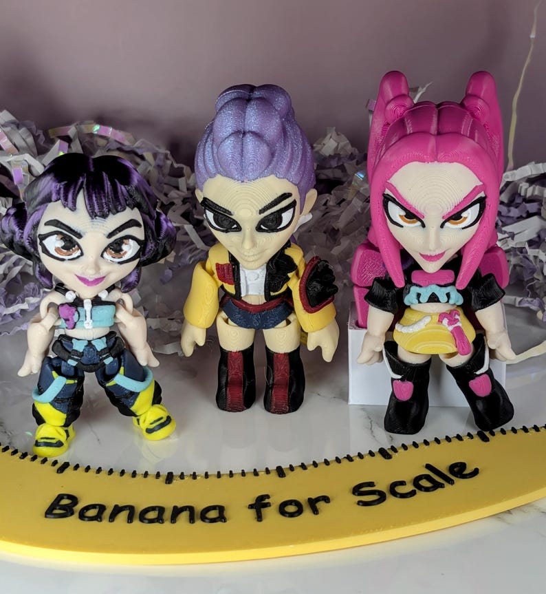 Kpop MINI Figurine Gift Set With Display Stand - Etsy
