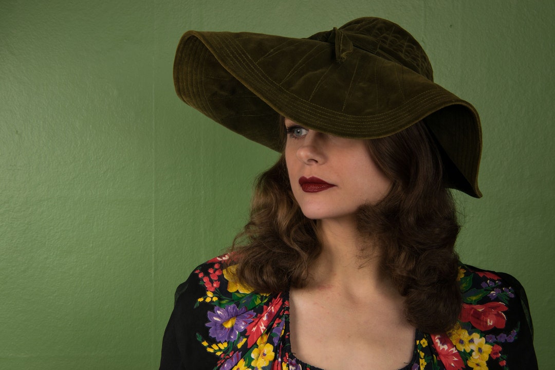 1940s Hat - Rich Olive Velveteen Face Framing Wide Brim 40s Hat With ...