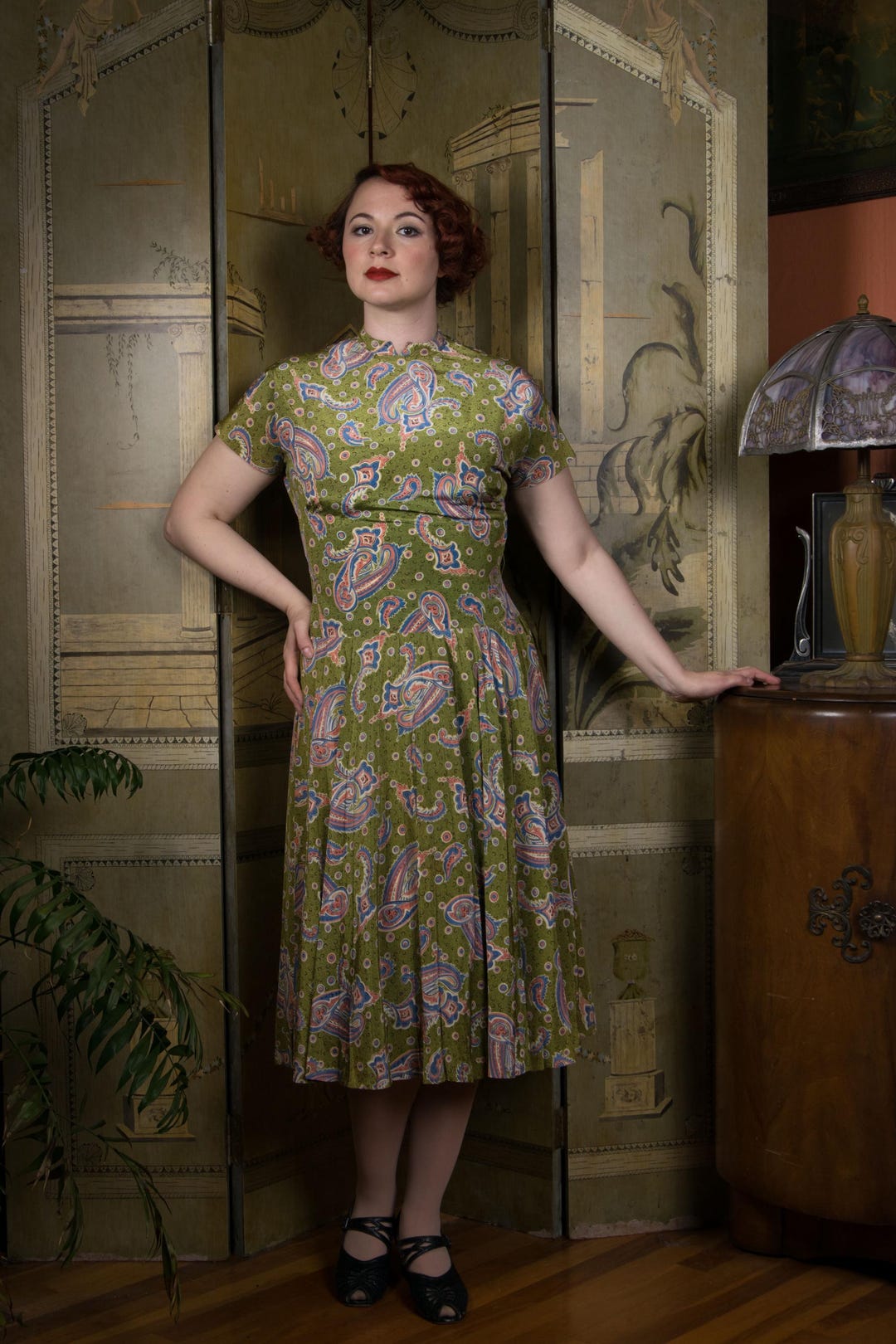 1950s Dress - Flattering 50s Fit and Flare Day Dress With Drop Waist in ...