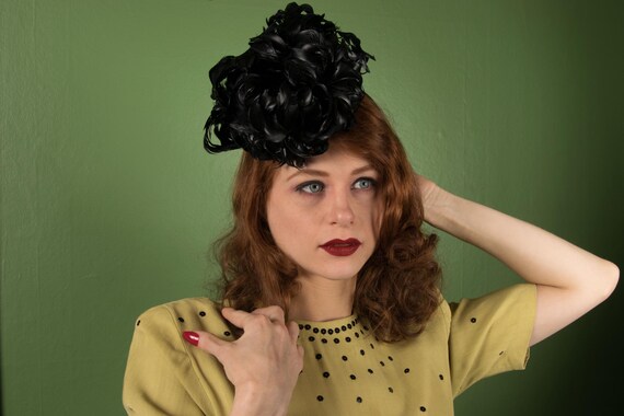 1940s Hat - Bold Vintage 40s Statement Tilt Hat in Gl… - Gem