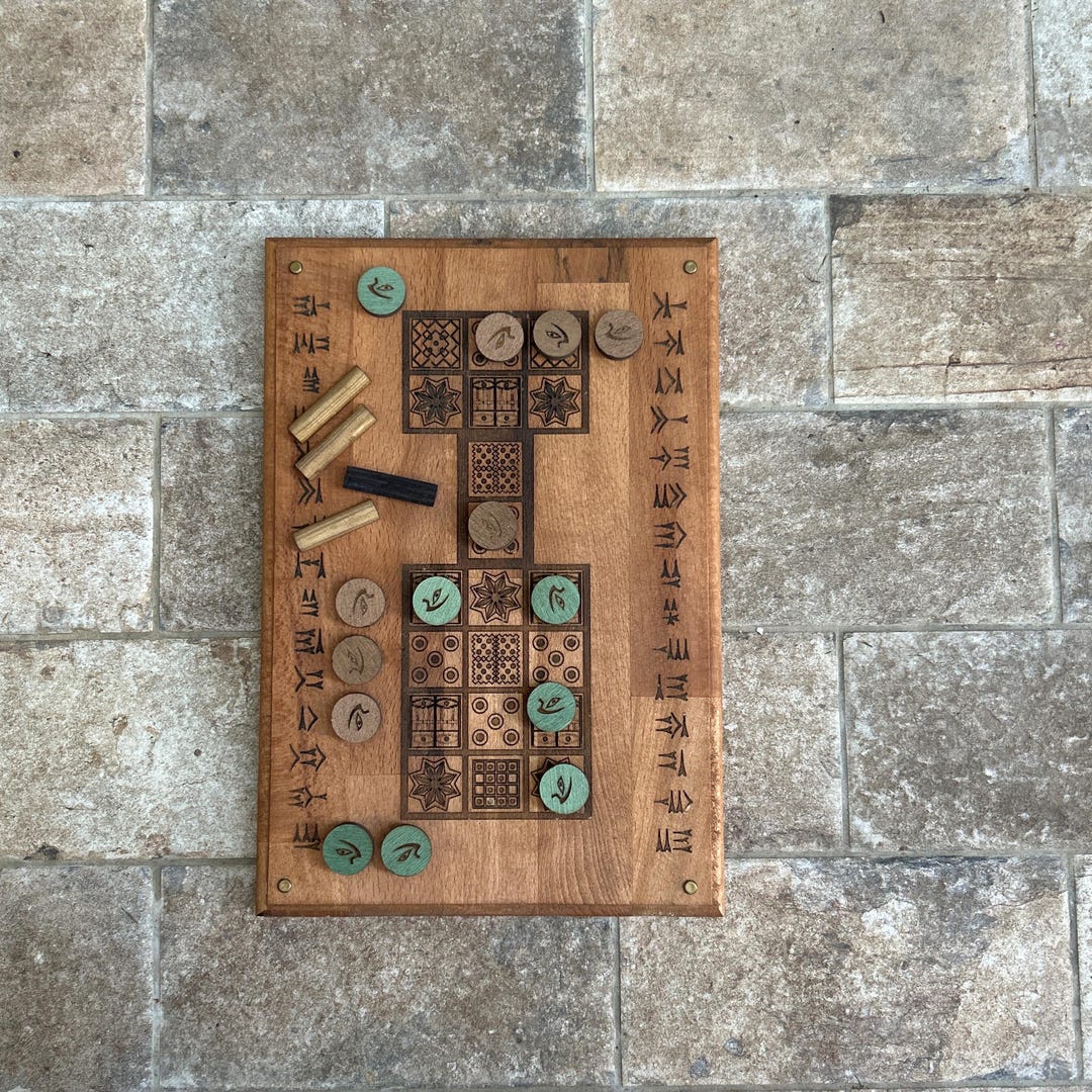 Ancient Mesopotamian Strategy Game - the Royal Game of Ur, Sumerian ...