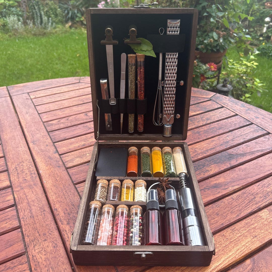 Spice Set as a Gift for a Chef or Foodie - Cooking Case for on the Go ...