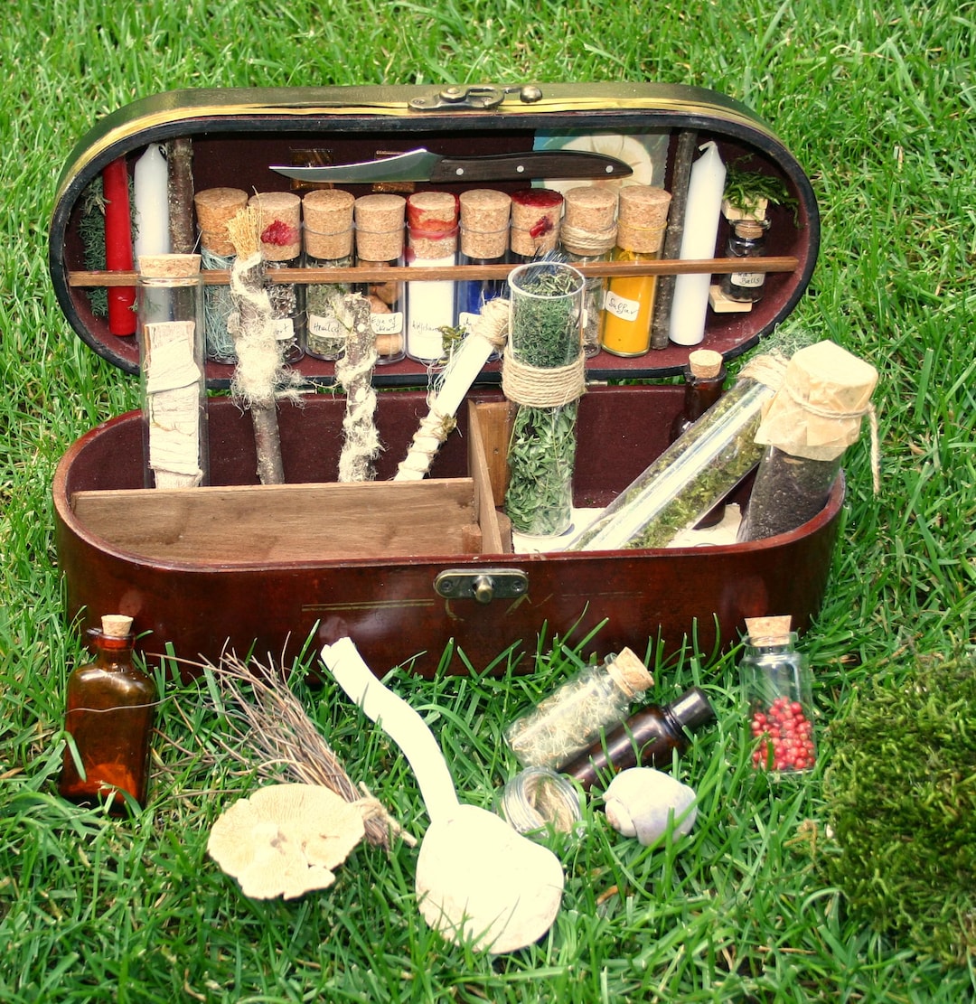 Witch's Suitcase for the Modern Witch TRAVEL WITCHCRAFT KIT Travel ...