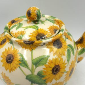 6 Cup Teapot in Sunflower Chintz Design by Heron Cross Pottery - Etsy