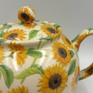 6 Cup Teapot in Sunflower Chintz Design by Heron Cross Pottery - Etsy