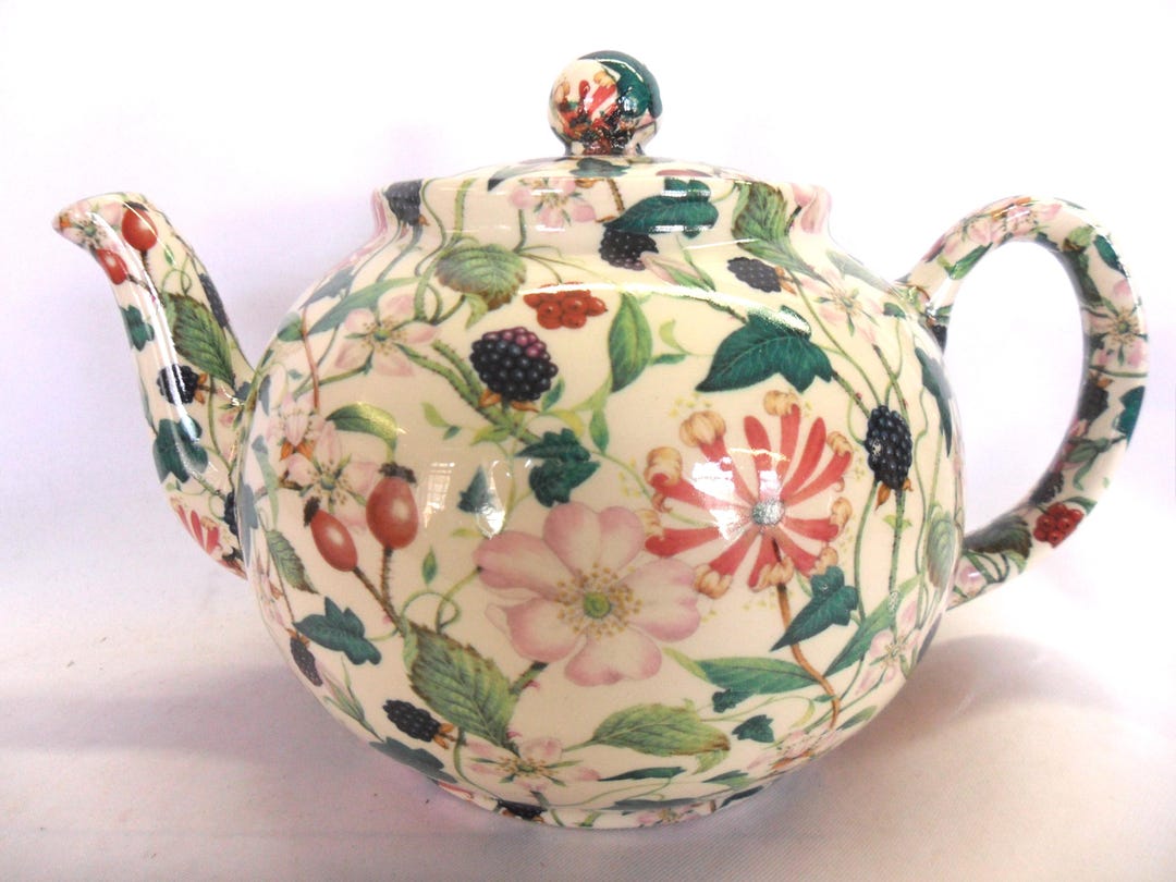 6 Cup Teapot in Bramble Hedgerow Design by Heron Cross Pottery - Etsy