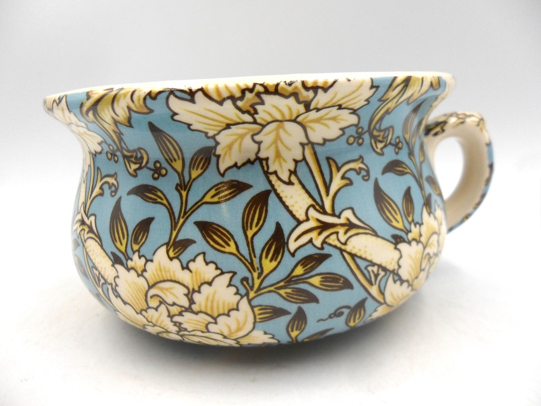 Small Chamber Pot in William Morris Blue Chrysanthemum Design by Heron ...