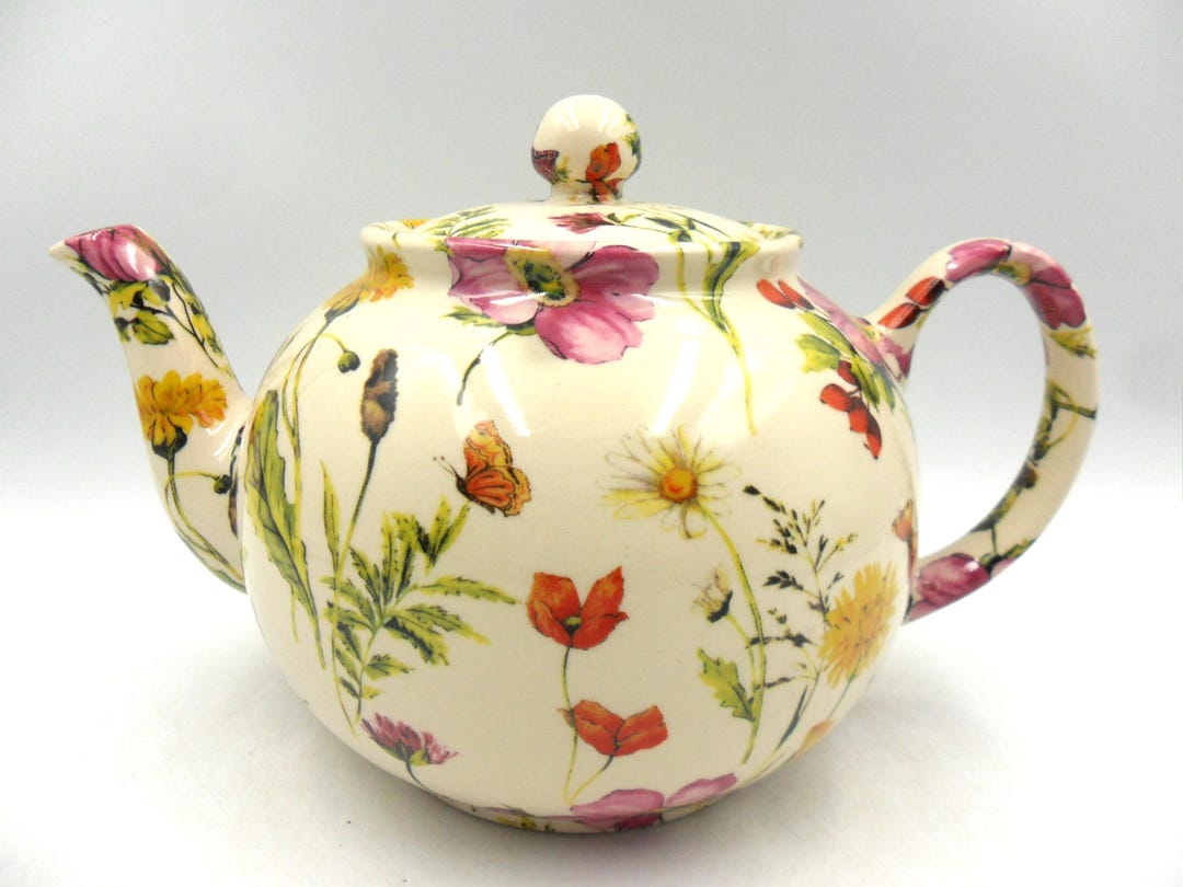 6 Cup Teapot in Meadow Flowers Background Design by Heron Cross Pottery ...