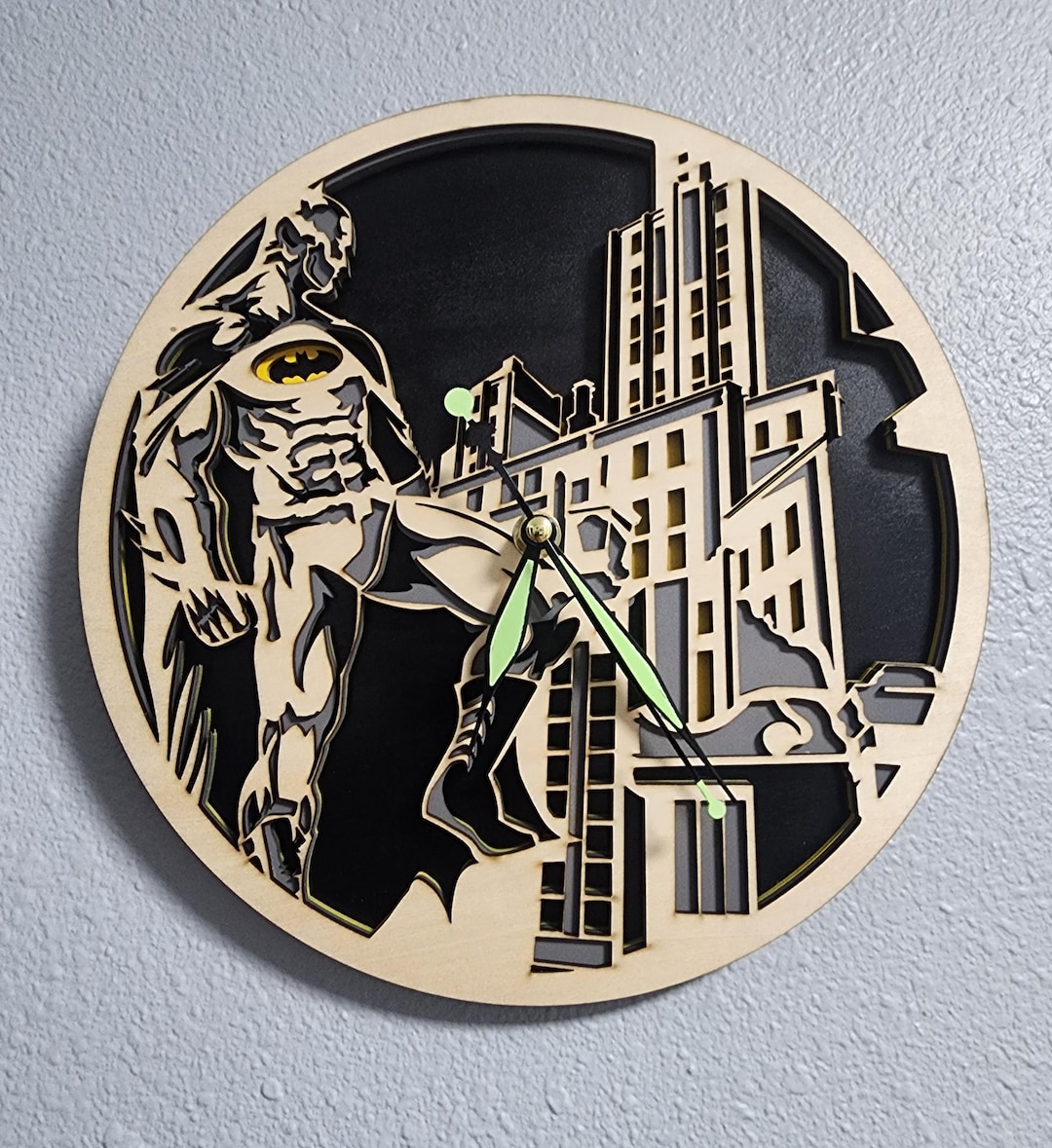 Superhero Dark Knight Batman Wall Clock With Glow in the Dark Clock ...