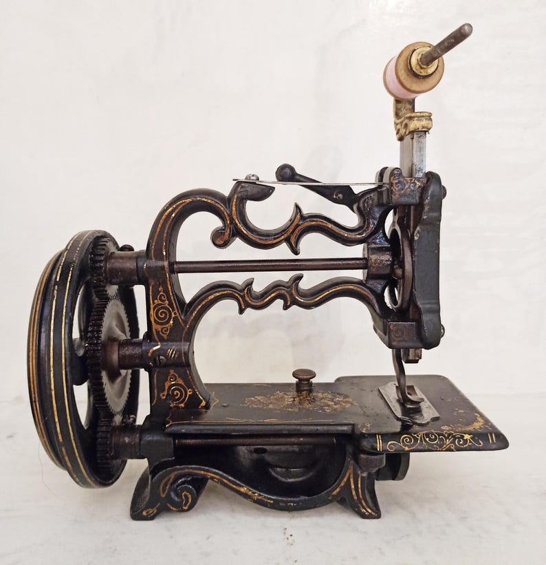 1869 Rare Antique Sewing Machine C. Raymond - Etsy