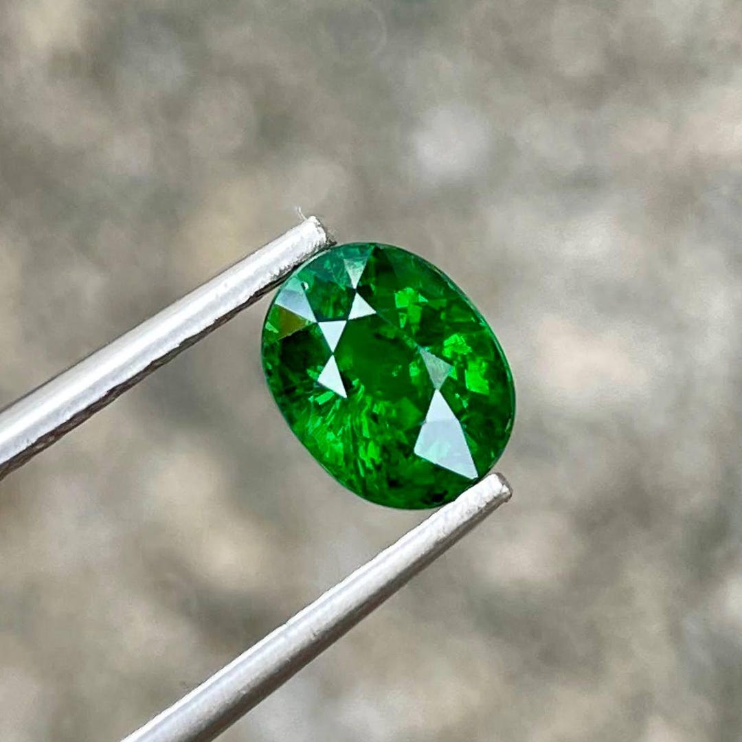1.47 Carats Green Tsavorite Garnet Stone Oval Cut Kenyan Gemstone - Etsy