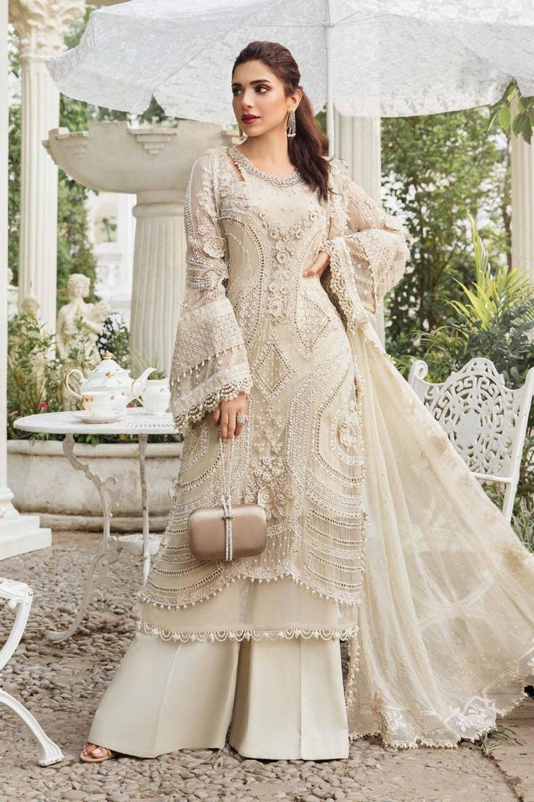 Latest Pakistani Wedding Dresses, Eid Party Dress Indian Embroidery ...