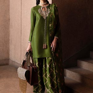 Farshi Shalwar Kameez Pakistani Wedding Dresses, Indian Handmade ...
