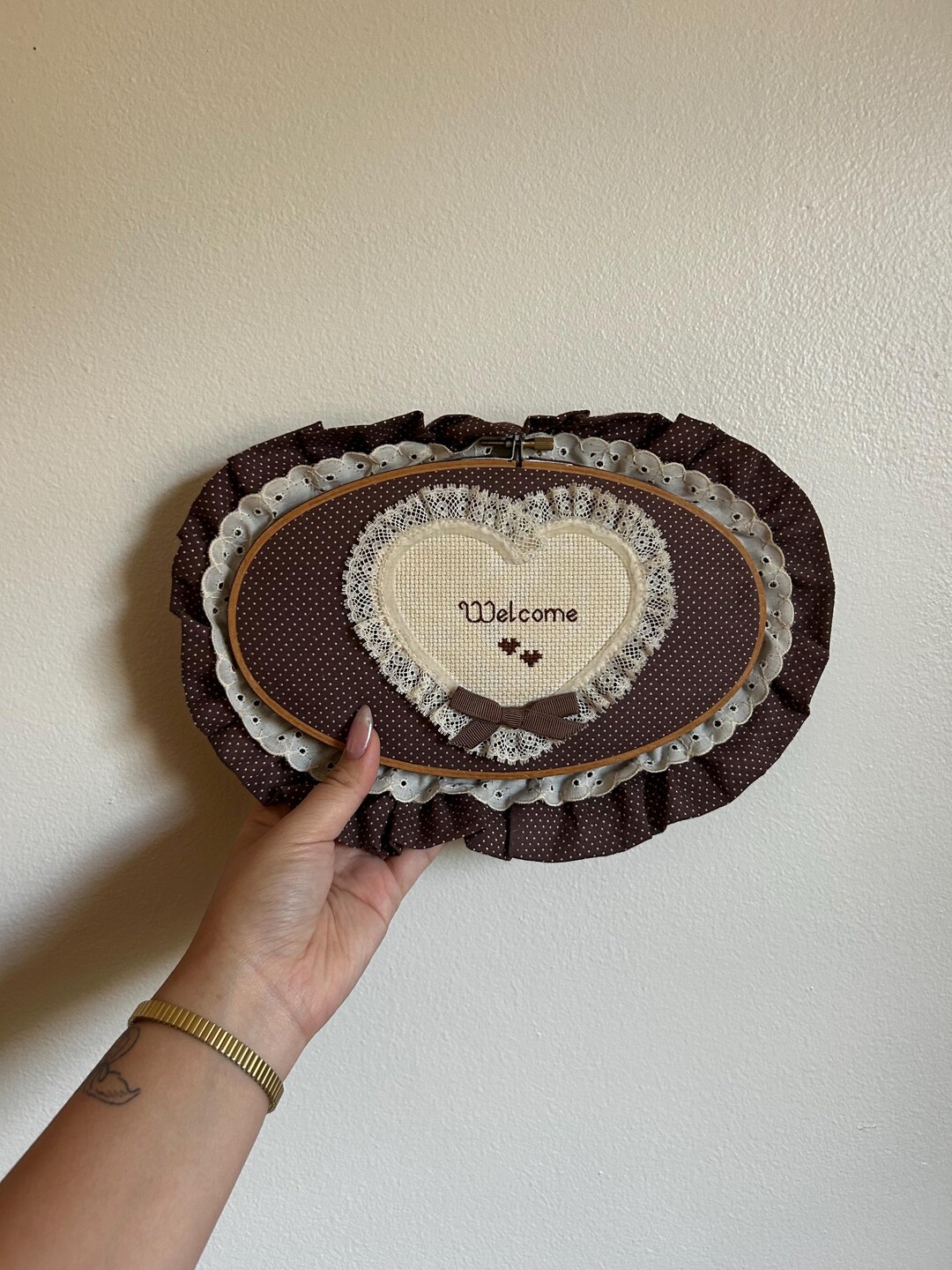 Brown Cross Stitch welcome Sign With Lace - Etsy