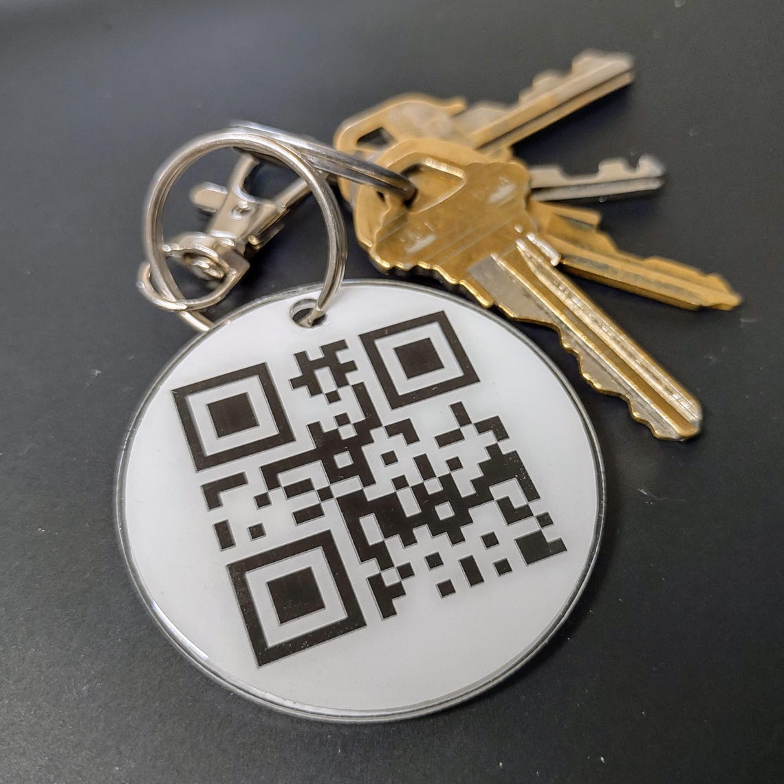 Custom QR Code Keychain Business Card Alternative for Marketing ...