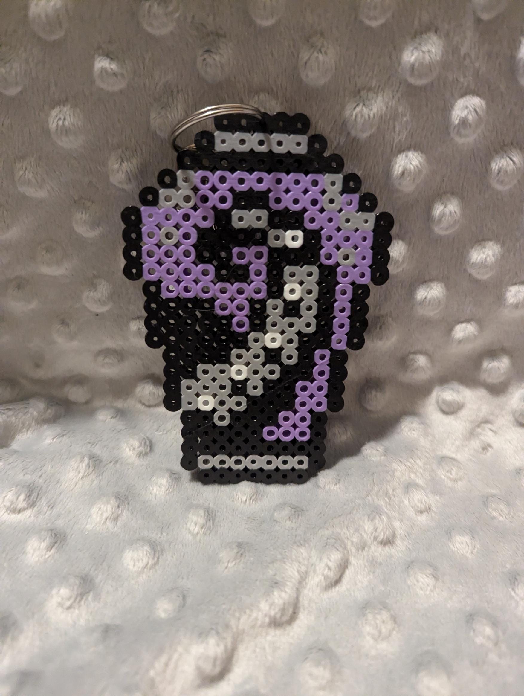 Twisted Wonderland Character Coffins Perler Bead Keychains Octavinelle ...