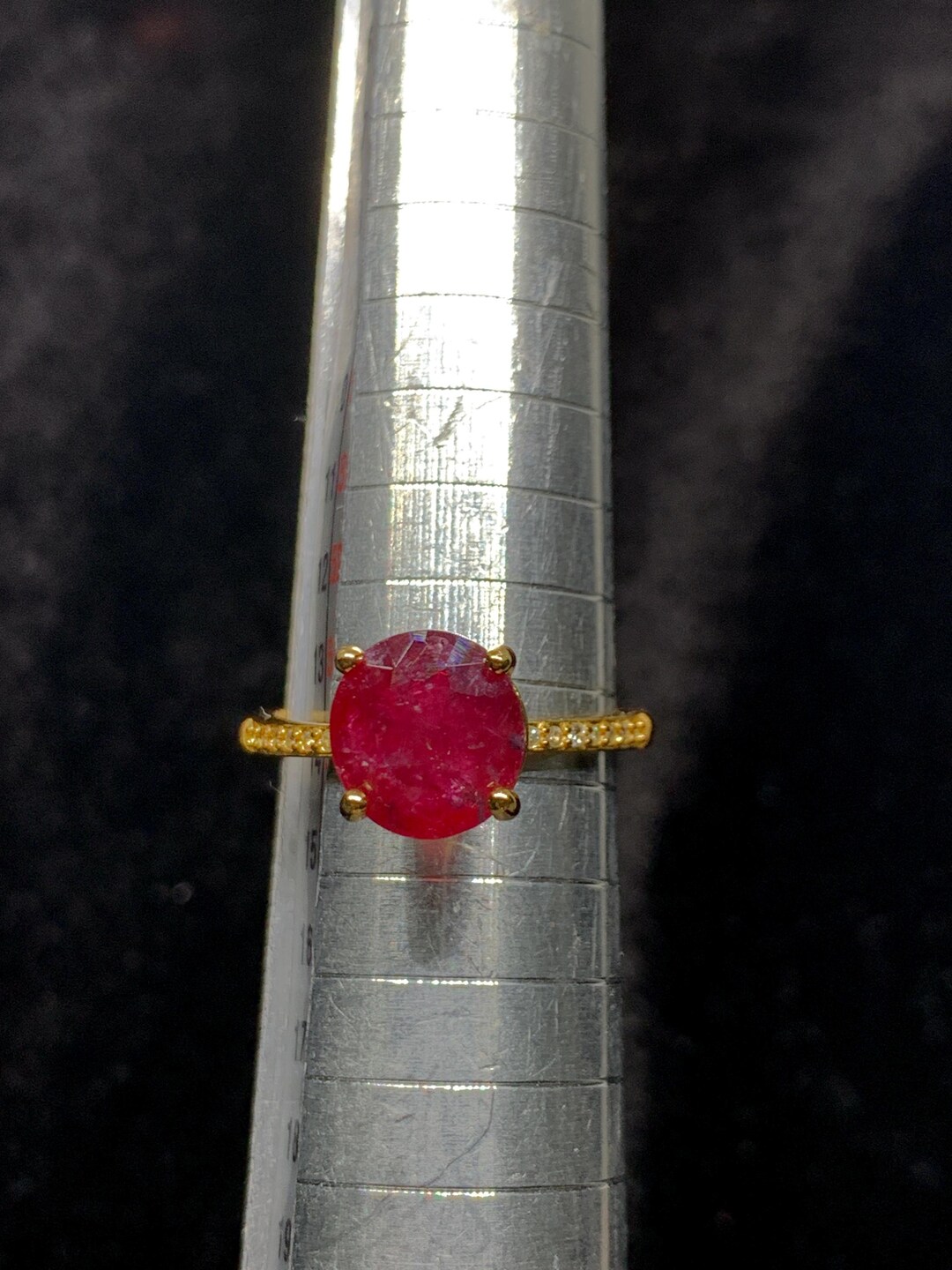 Certified Genuine Gorgeous 3+ Ct Ruby Round Brilliant Cut - 18K Yellow ...