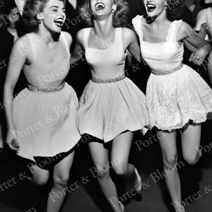 Women Dancing in Nightclub 1950s Wall Art, Retro Cocktail Poster, Black ...