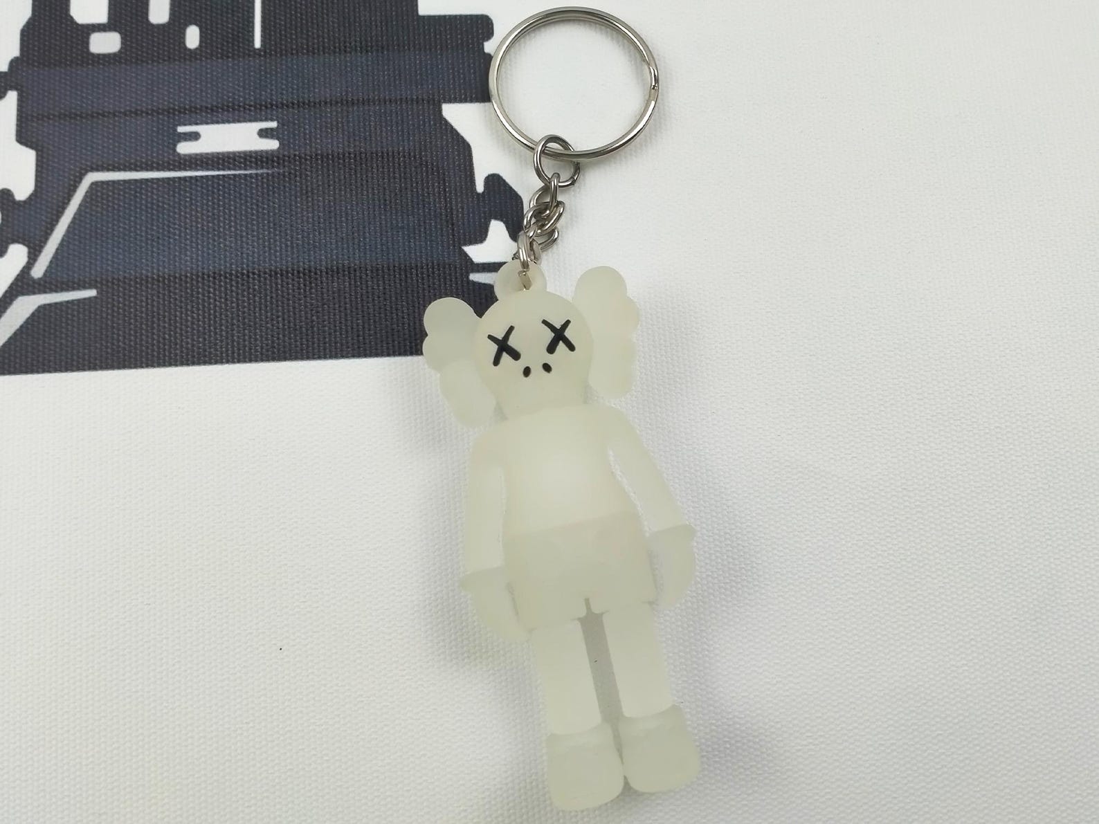 KAWS-3D Printed Kaws Figurine KAWS Art Collection Silicone Keychain ...