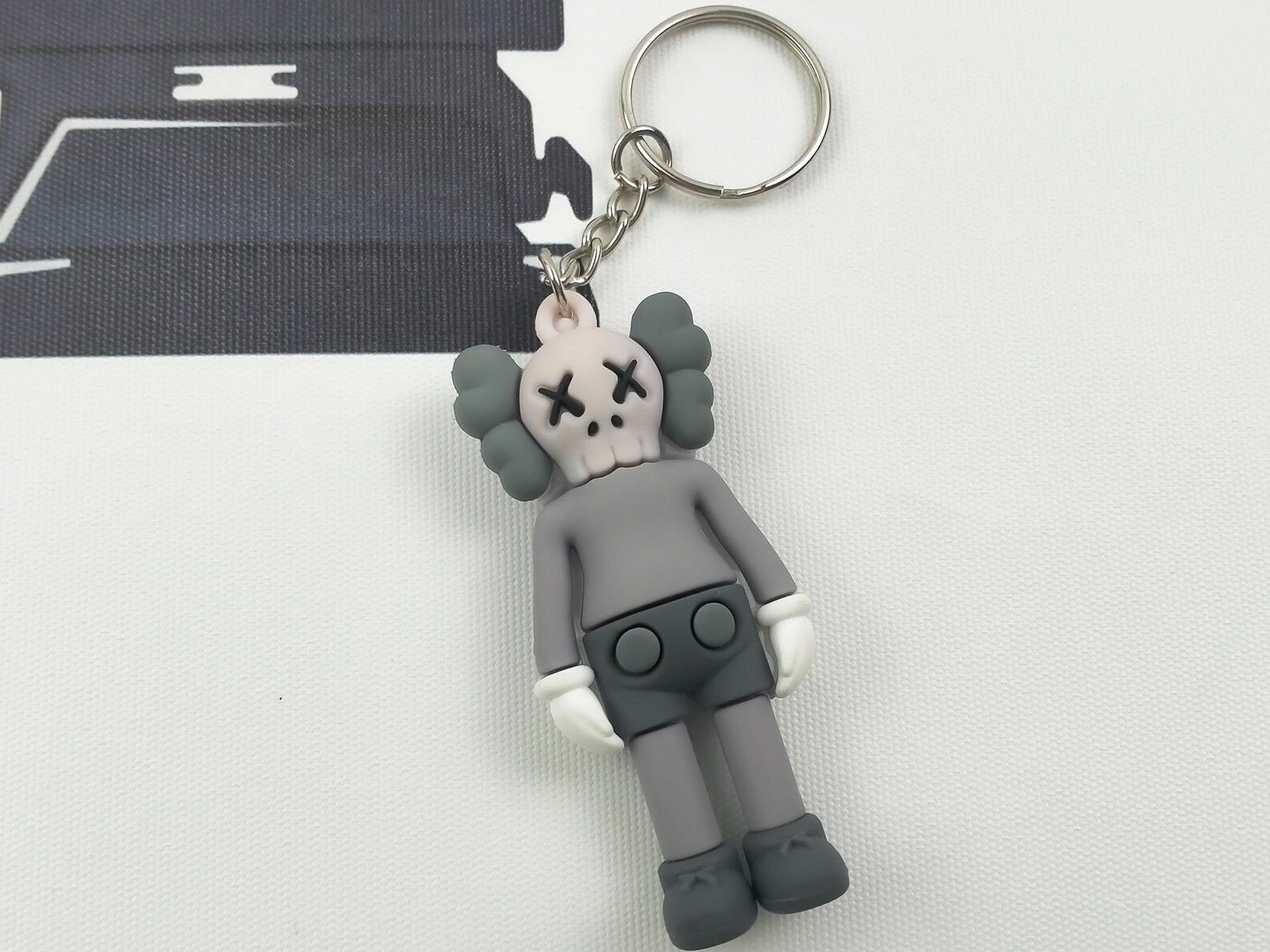 KAWS-3D Printed Kaws Figurine KAWS Art Collection Silicone Keychain ...