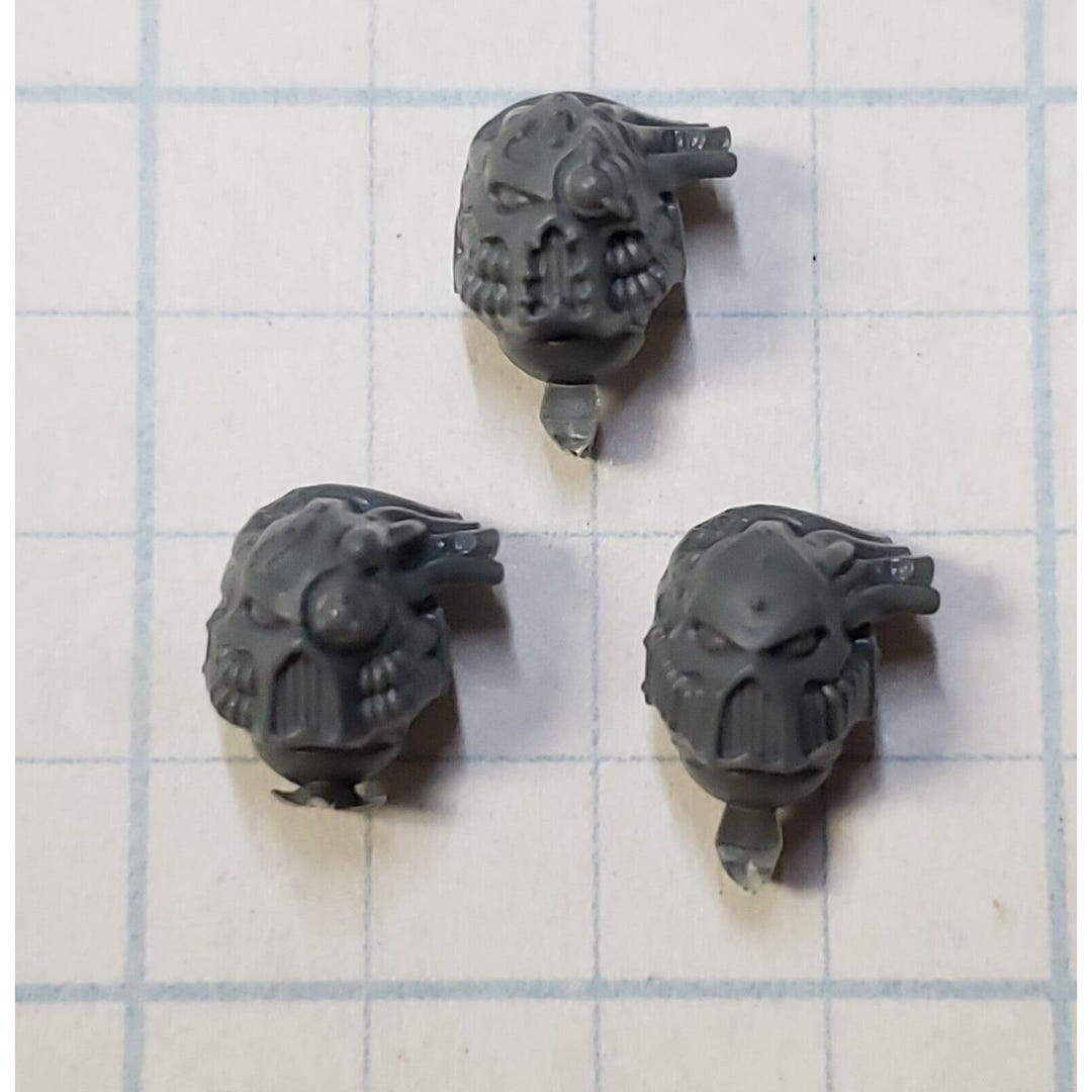 Warhammer 40k Chaos Space Marines Bits Havocs Squad Bionic Helmet Heads ...