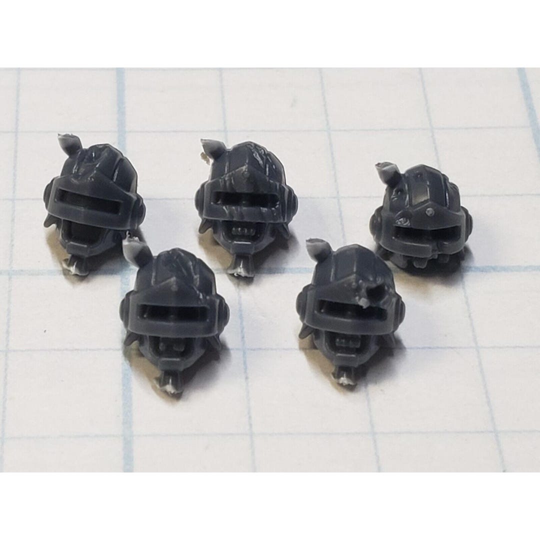 Warhammer 40k Battlefield Trophies Bits Imperial Agents Arbites Helmet ...