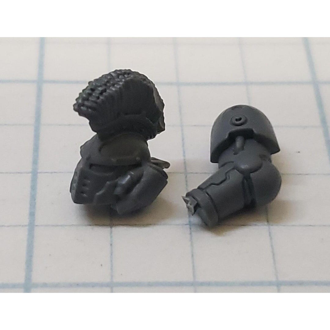 Warhammer 30K Space Marine Bits Mark III Command Squad Artificer Helm W ...