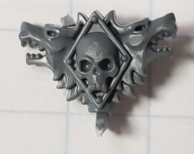 Warhammer 40k SPACE WOLVES Bits First Born Upgrade Backpack Icon Human Skull #15 - Etsy