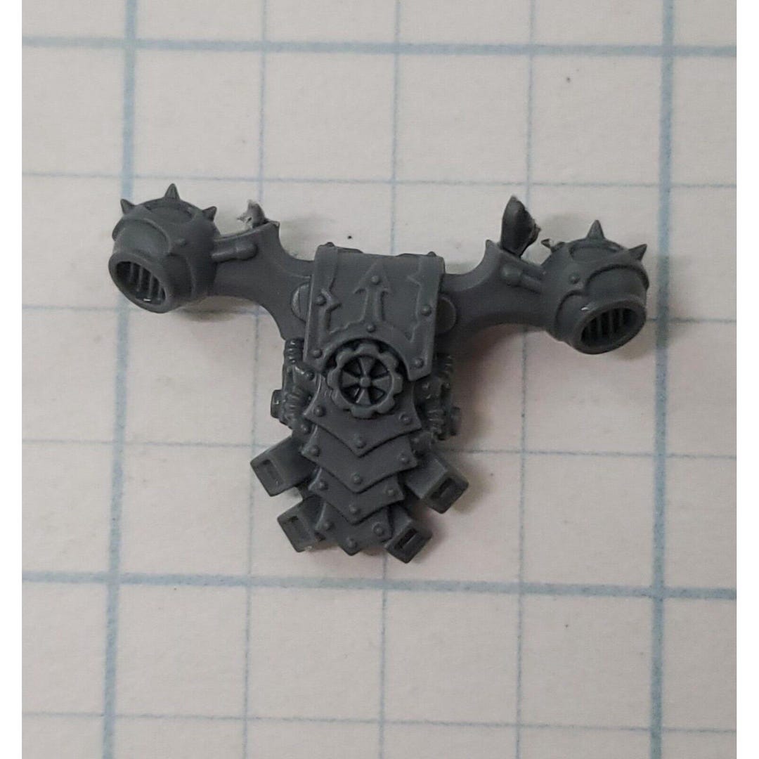 40k Chaos Space Marine Bits Legionary Heretic Cog Engraved Backpack ...