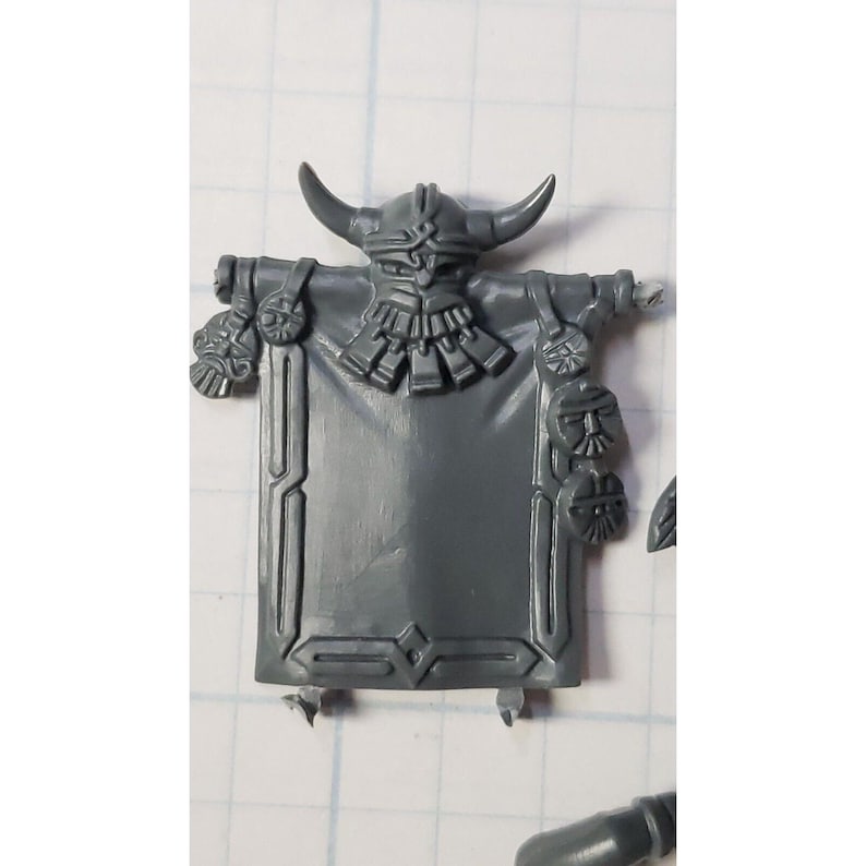 Warhammer Old World Dwarfs Bits Quarreller Standard Bearer Icon ...