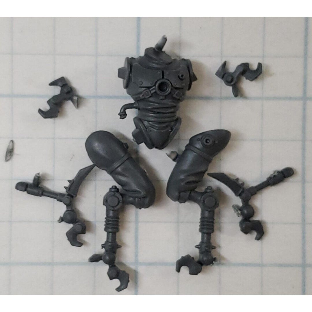 Warhammer 40k Admech Sicarian Bits Pteraxii Torso Legs & Talons Set #29 ...
