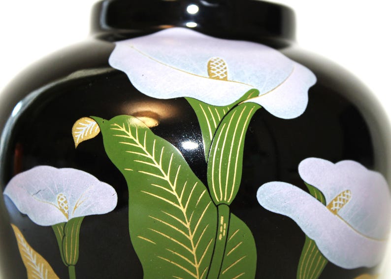 Vintage Bijutsu Toki Black Japanese Vase With Calla Lilies, Black Jar ...