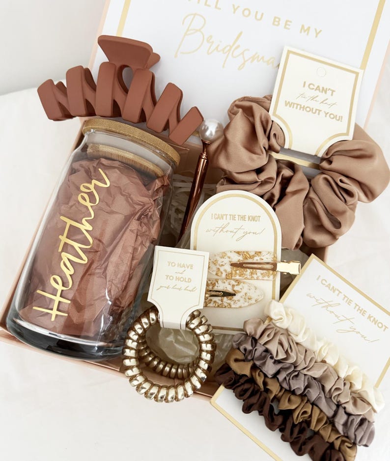 Bridesmaid Proposal Box: Personalized Glass & Hair Accessories Gift - Etsy